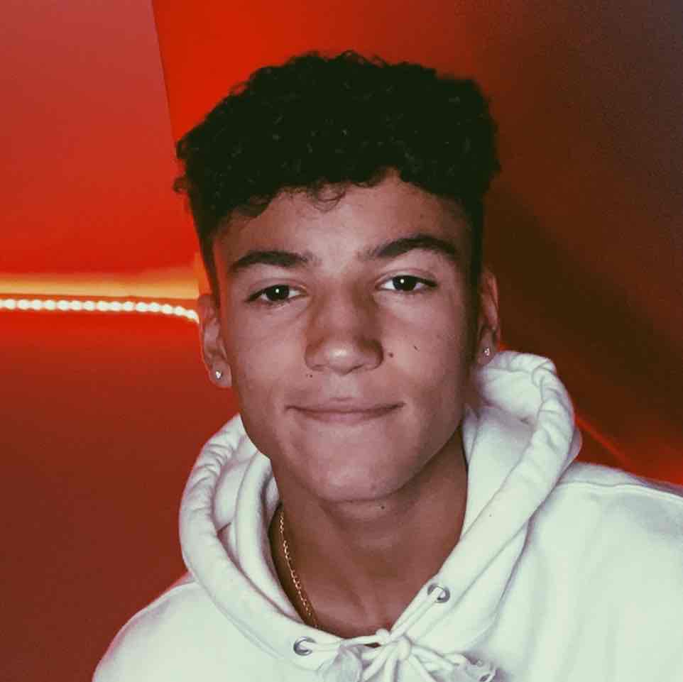 Cameo - Maximo Rivano