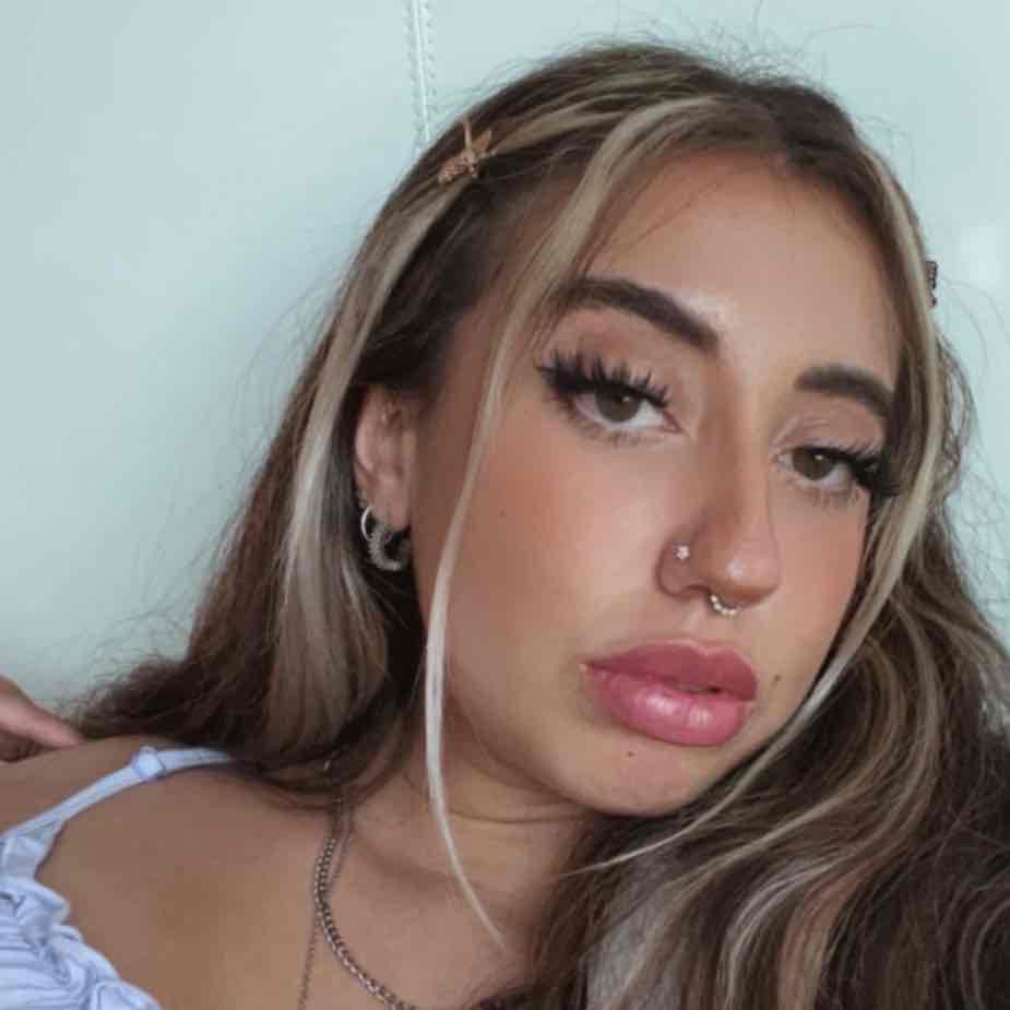 Cameo - Alexandra Franco