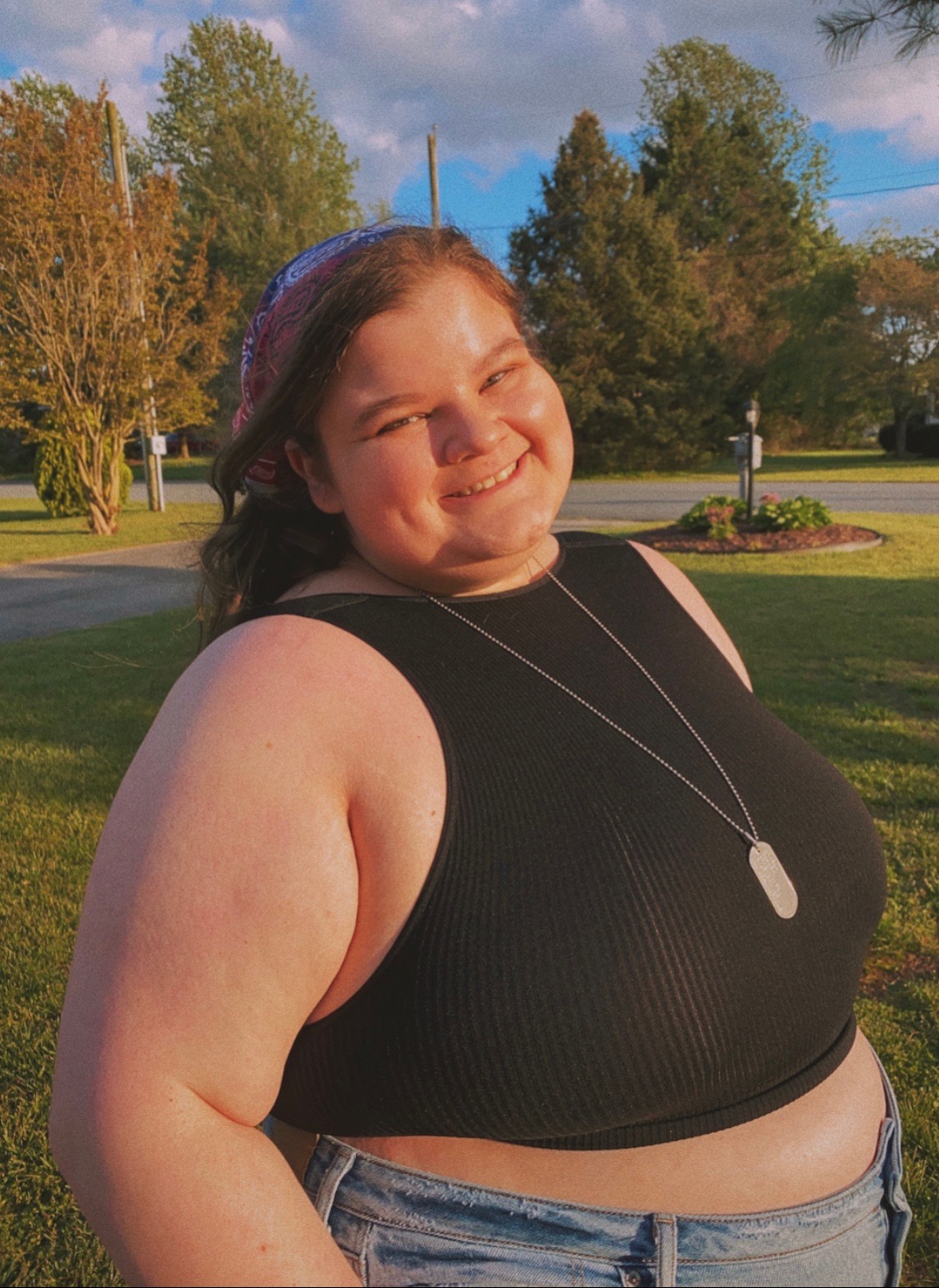 Cameo - Lizzy Howell