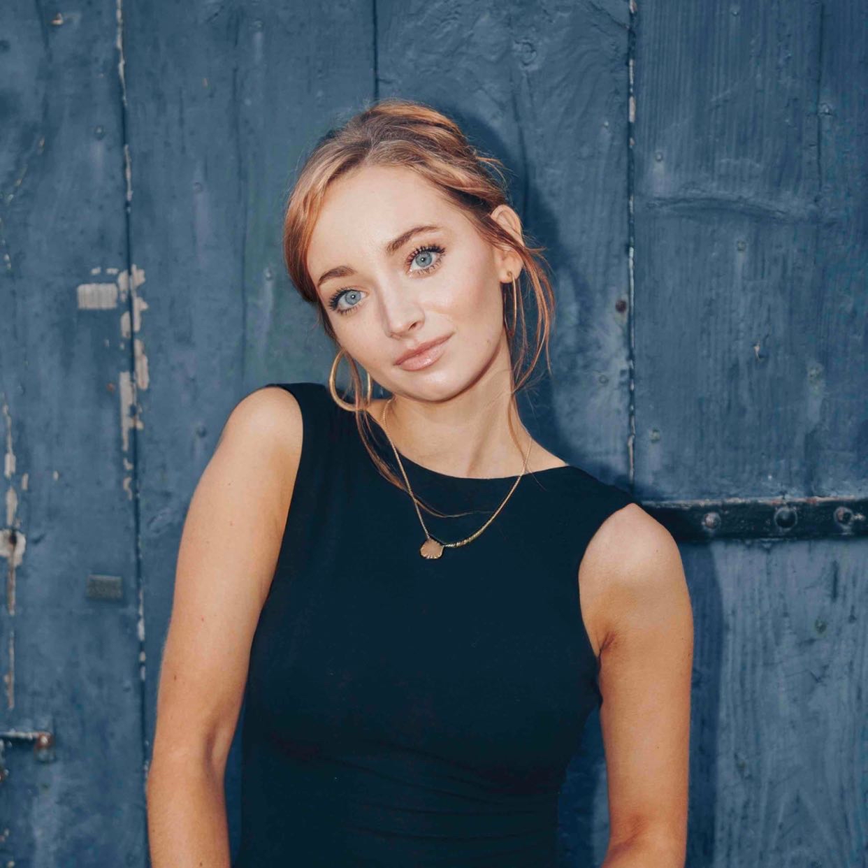 Cameo - Caroline Portu