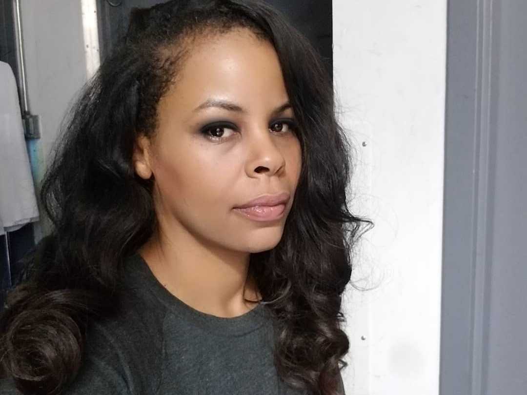 Cameo - Erica Nicole Clark