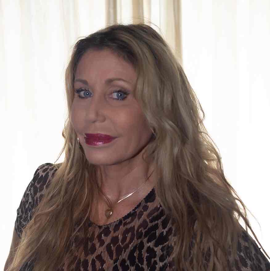 Cameo - Missy Hyatt