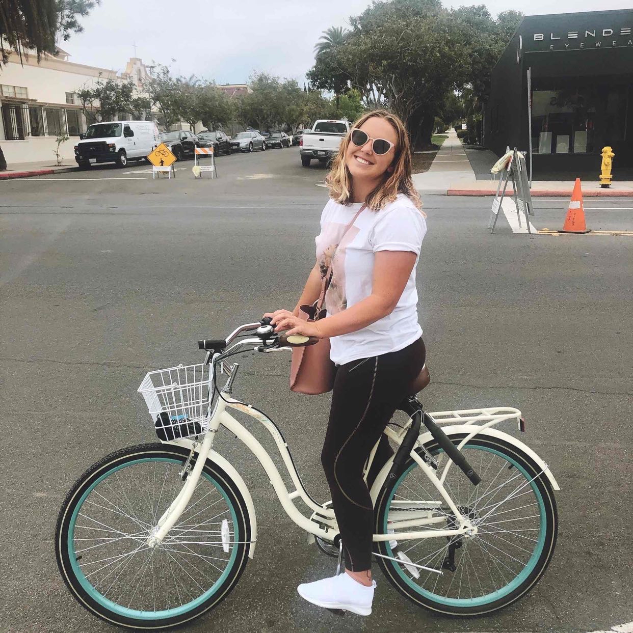 Cameo - Eva Ratcliffe