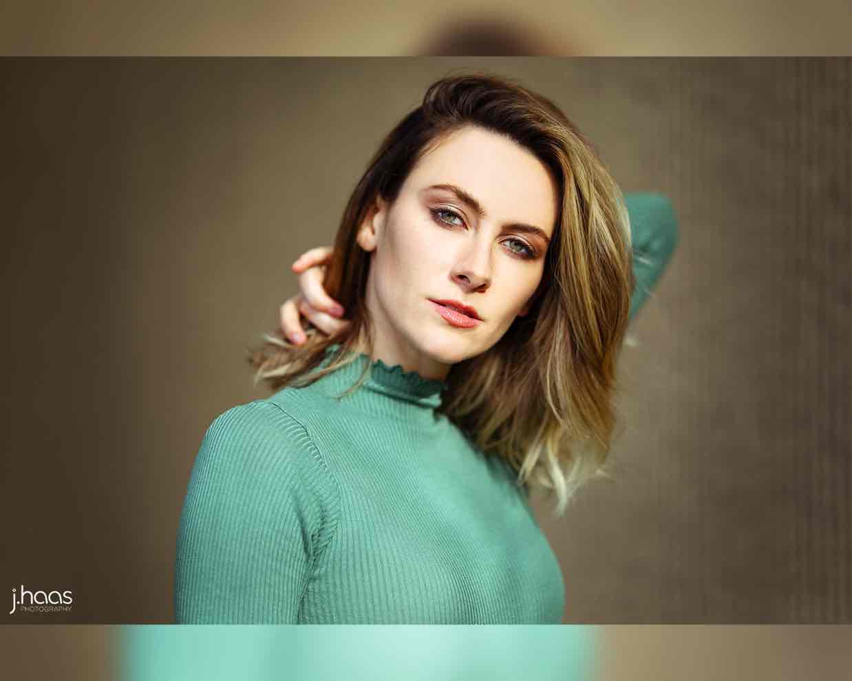 Cameo - Michaela Murphy (aka Jessie Flower)