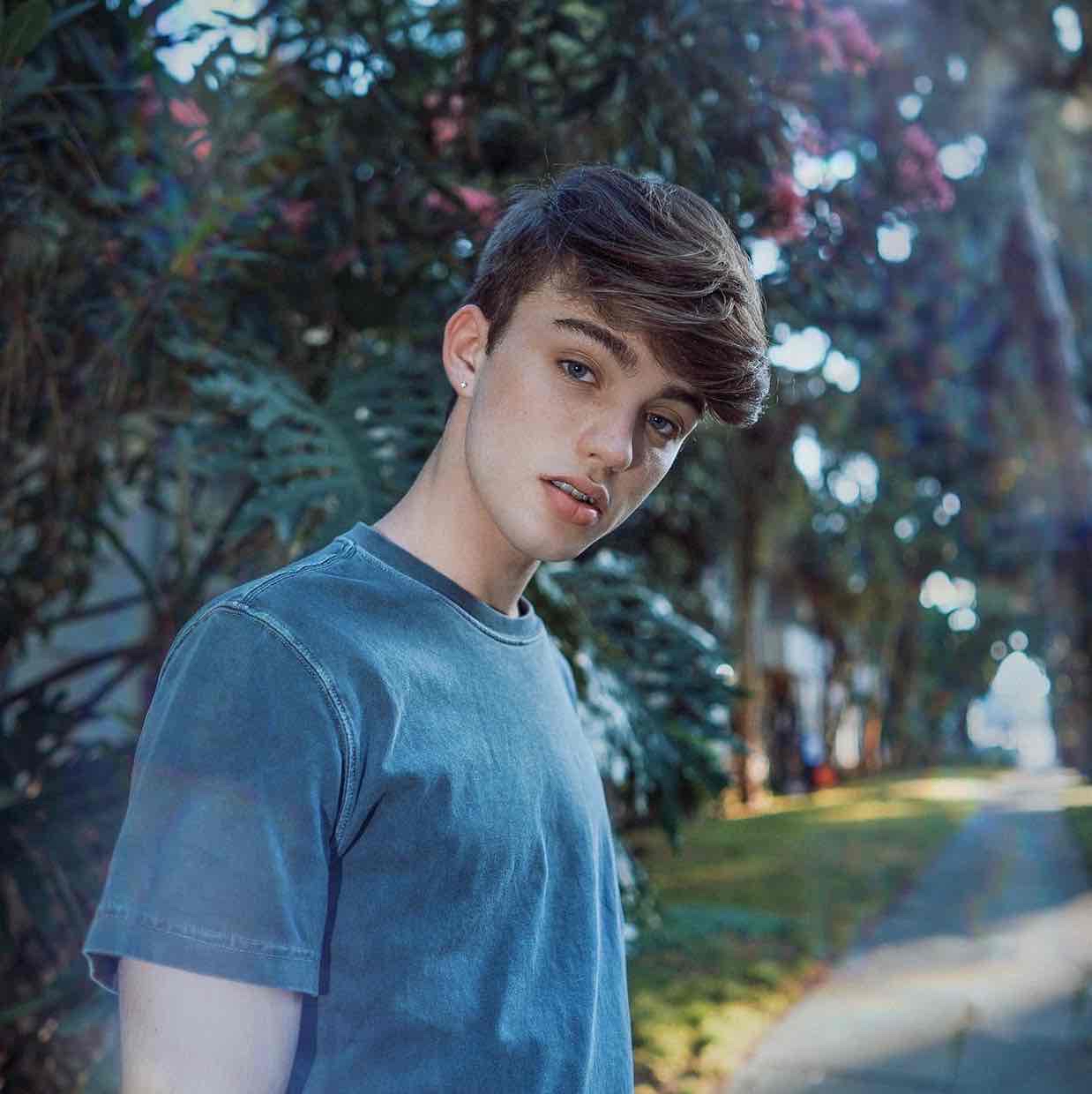 Cameo - Hayden Hicks