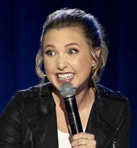 Cameo - Taylor Tomlinson