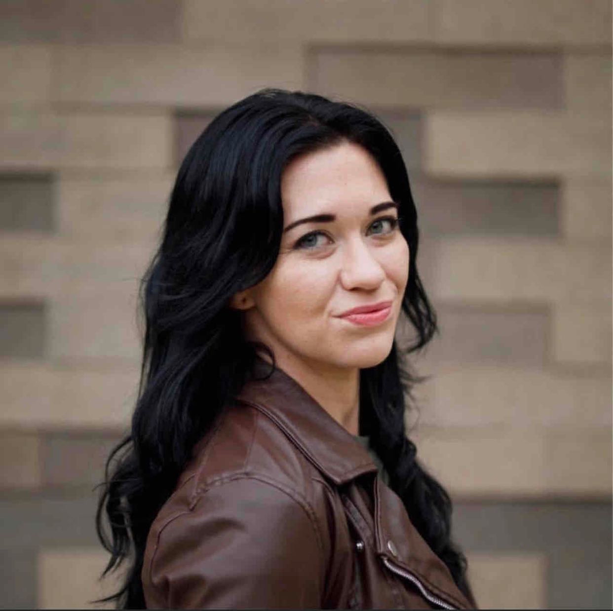 Cameo - Tawny Platis