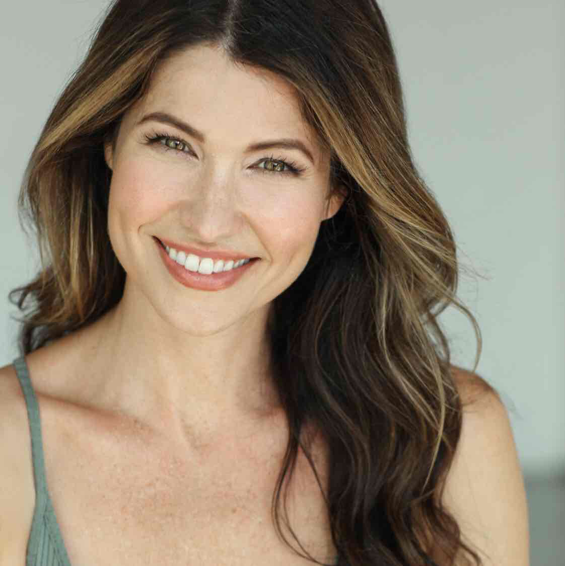 Cameo - Alison Fiori