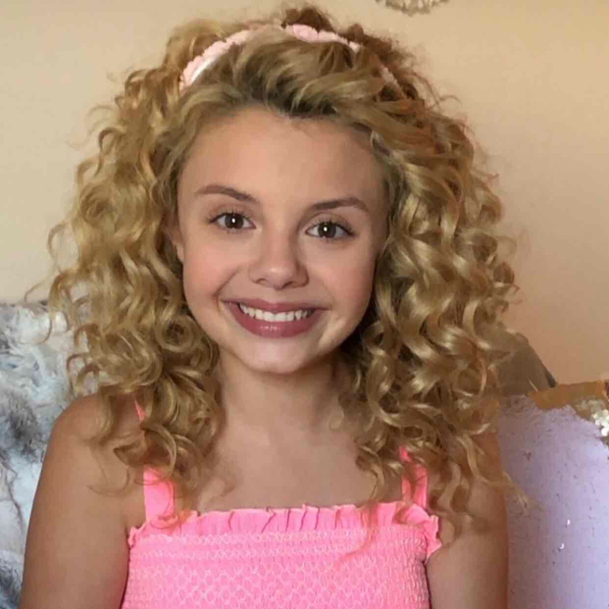 Cameo - Mallory James Mahoney