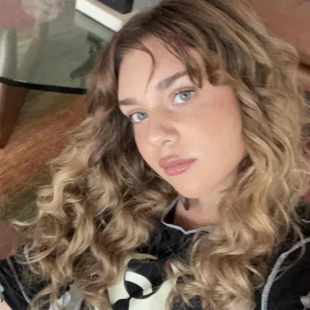 Gabbie Carter's Instagram, Twitter & Facebook on IDCrawl