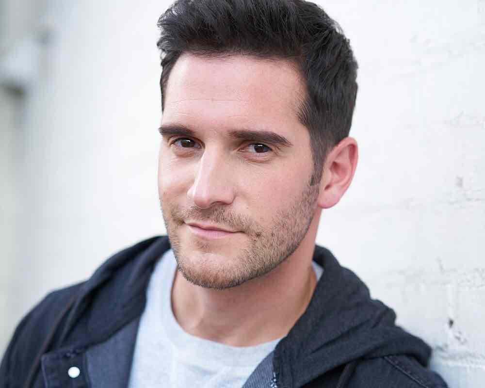 Cameo - Nick Apostolides