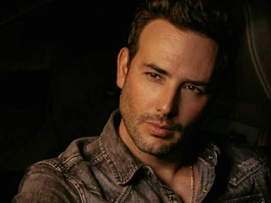 Cameo - Sebastian Martinez