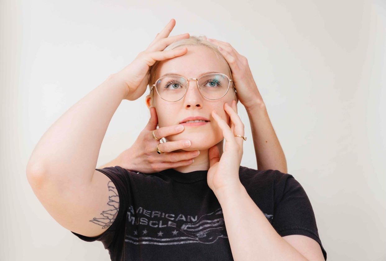 Cameo - Isabella Roland